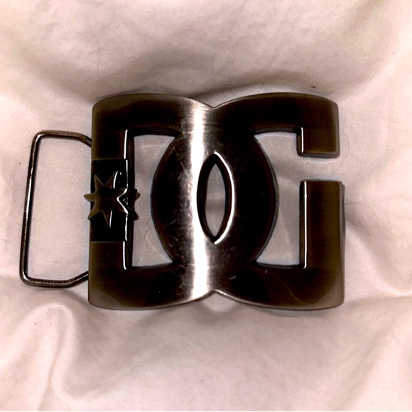 DC Shoe’s Buckle | Accessories | Discontinued Heavy Silver Dc Shoes ...